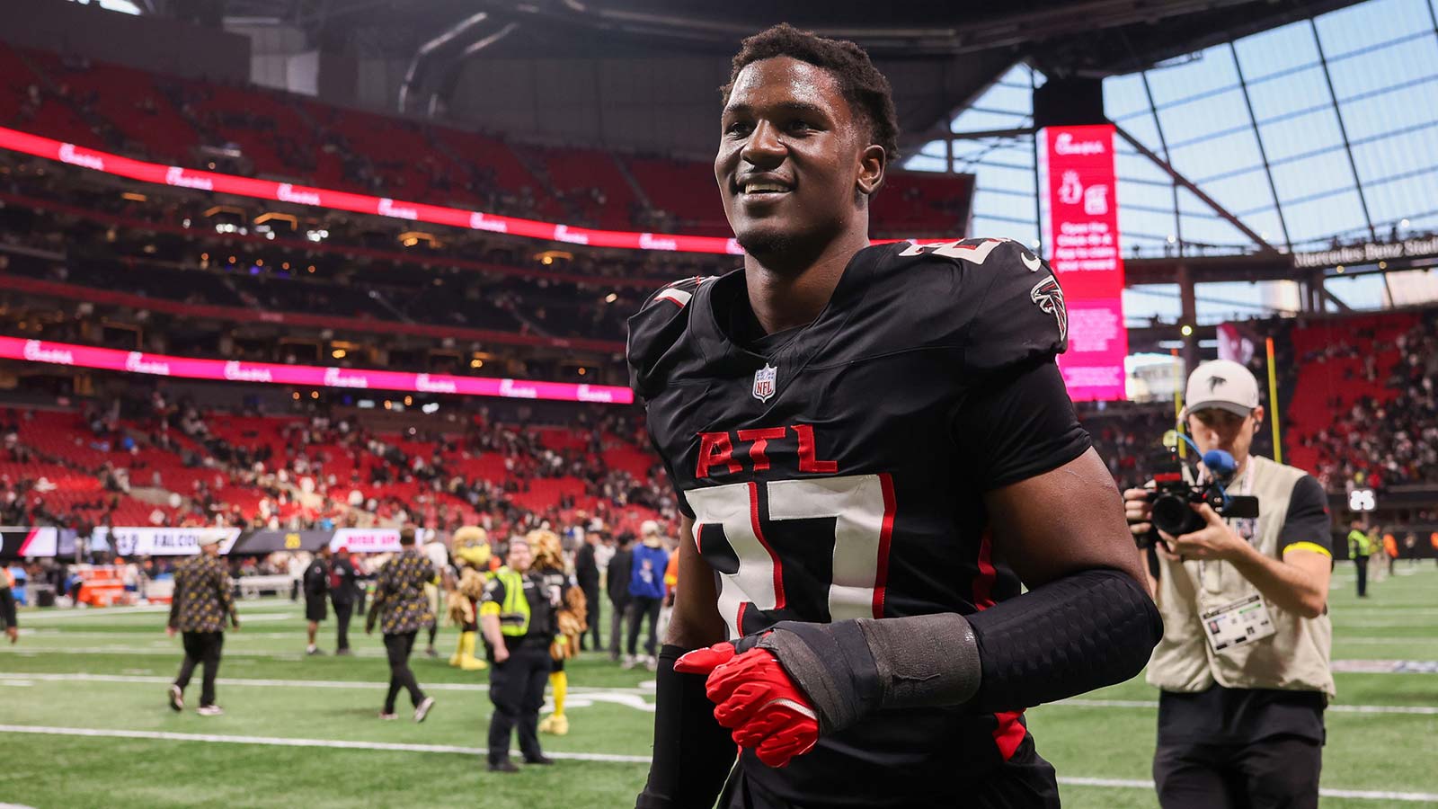 Falcons news: James Pearce Jr. not with Atlanta amid legal issues