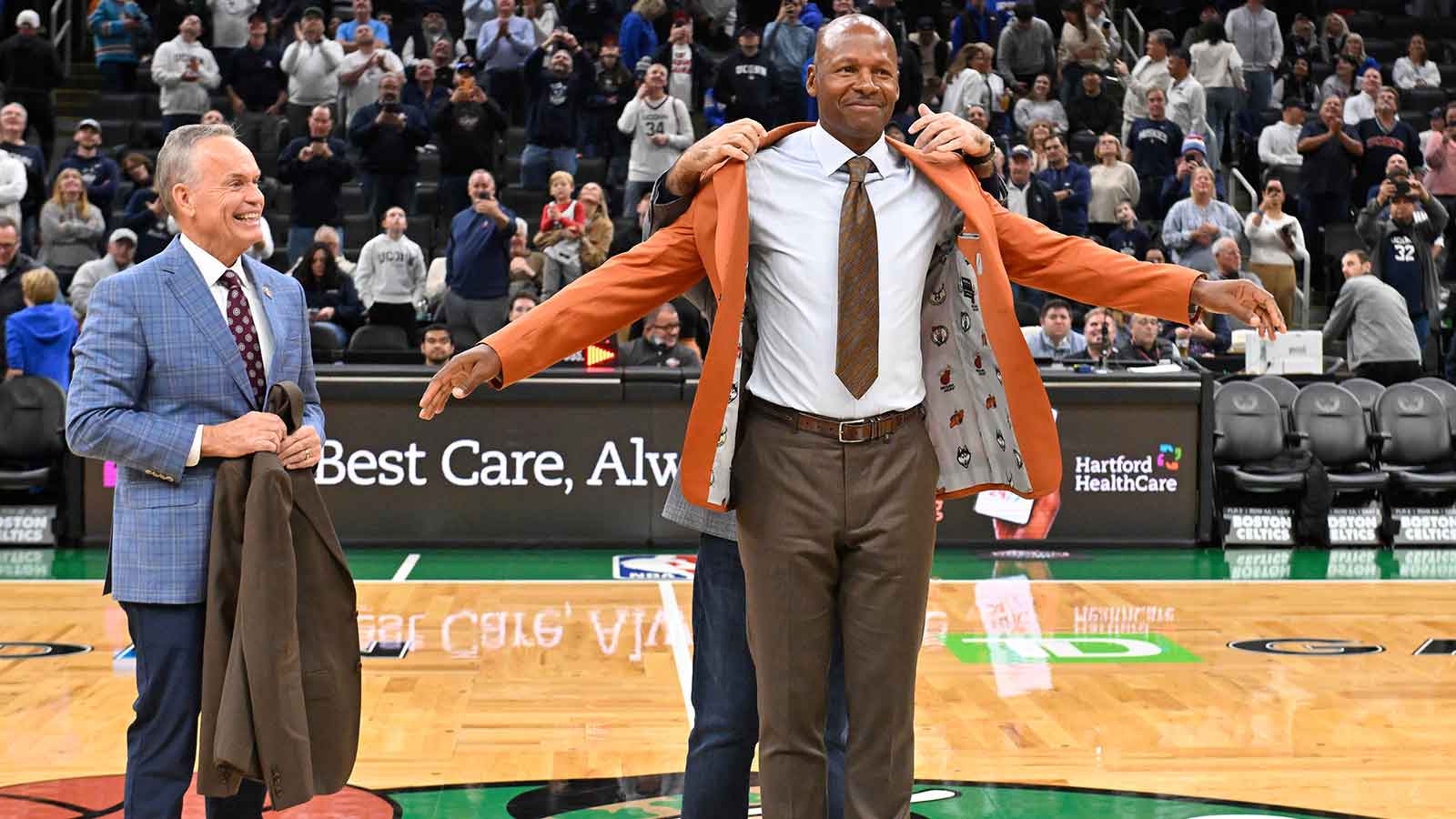 UConn basketball news: Ray Allen fires back over appearance