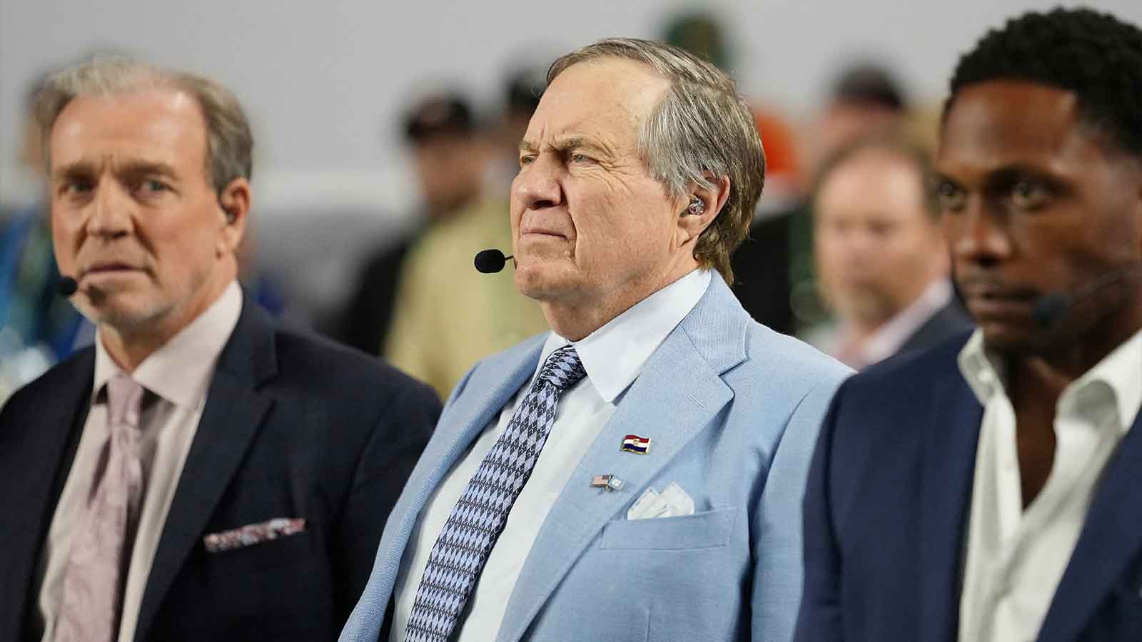 Mike Florio takes shot at Sean Hannity over 'fawning' Bill Belichick ...