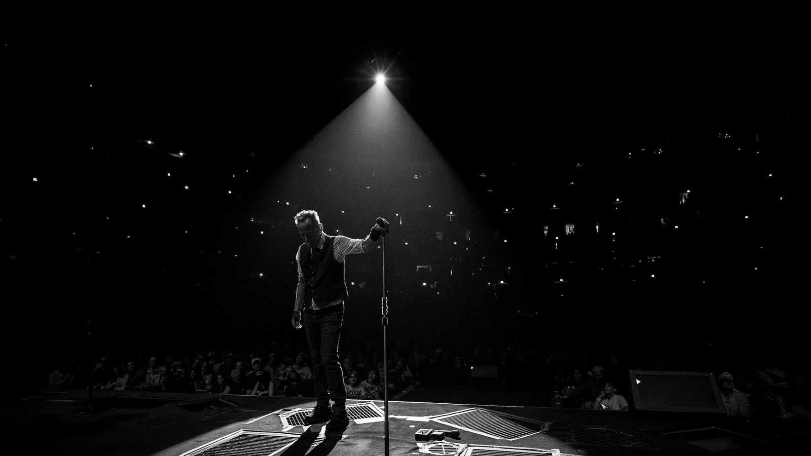 Review: Bruce Springsteen brings ‘hope’ and ‘dreams’ to 2026 tour ...