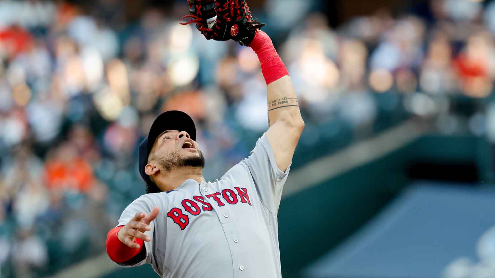 Red Sox interim manager Chad Tracy shares Willson Contreras’ injury ...