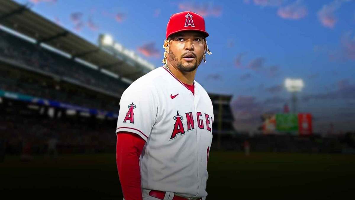 Angels signs pitcher who was previously released from Phillies
