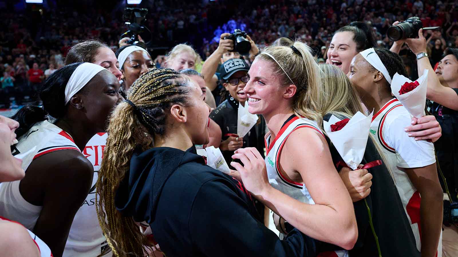 Fire news: Sarah Ashlee Barker secures Portland's 1st win with buzzer ...