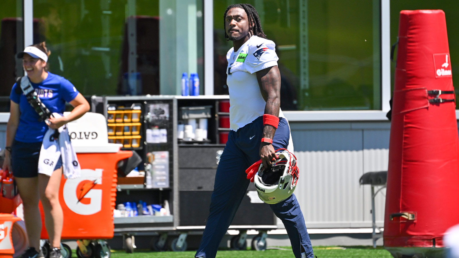 Patriots news: How A.J. Brown made leadership waves within matter of days