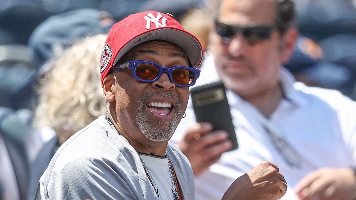 Spike Lee calls Michael Jordan as Mars Blackmon after Knicks' title win