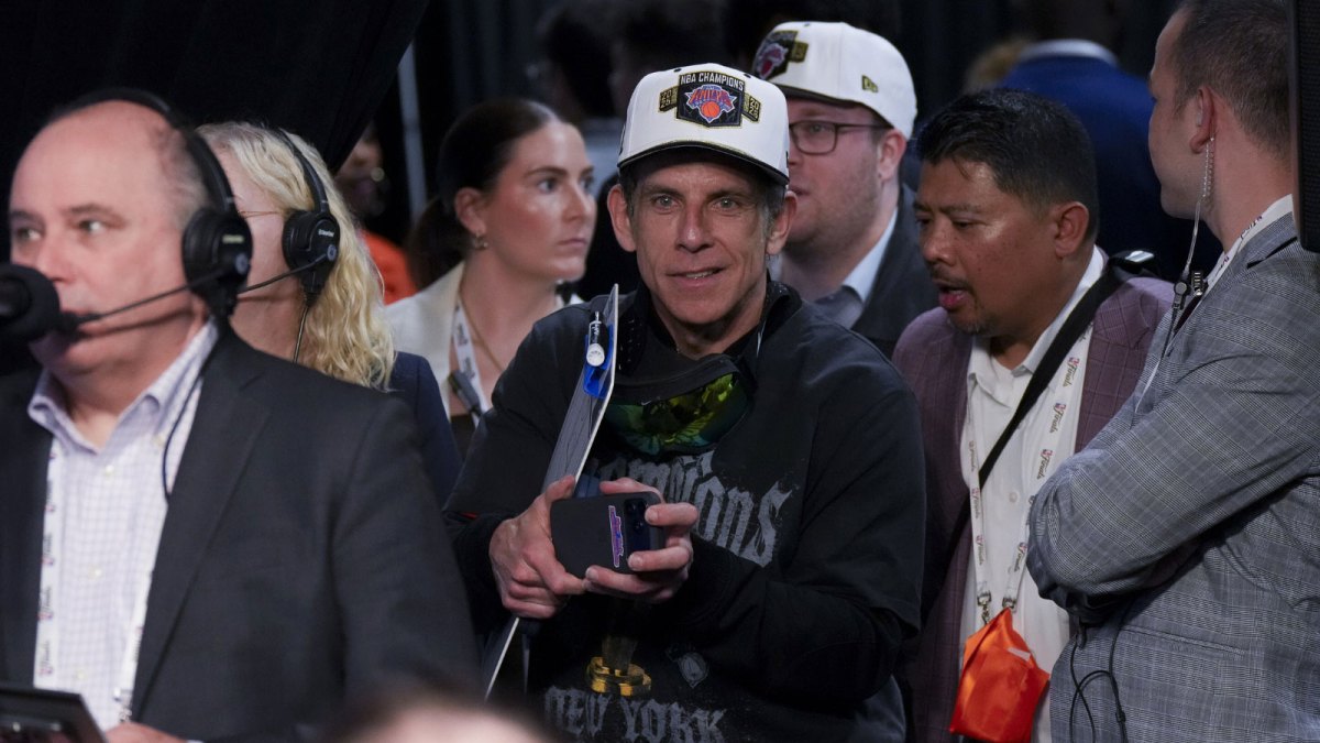 Knicks news: Team greeted by adoring fans back in New York after NBA title