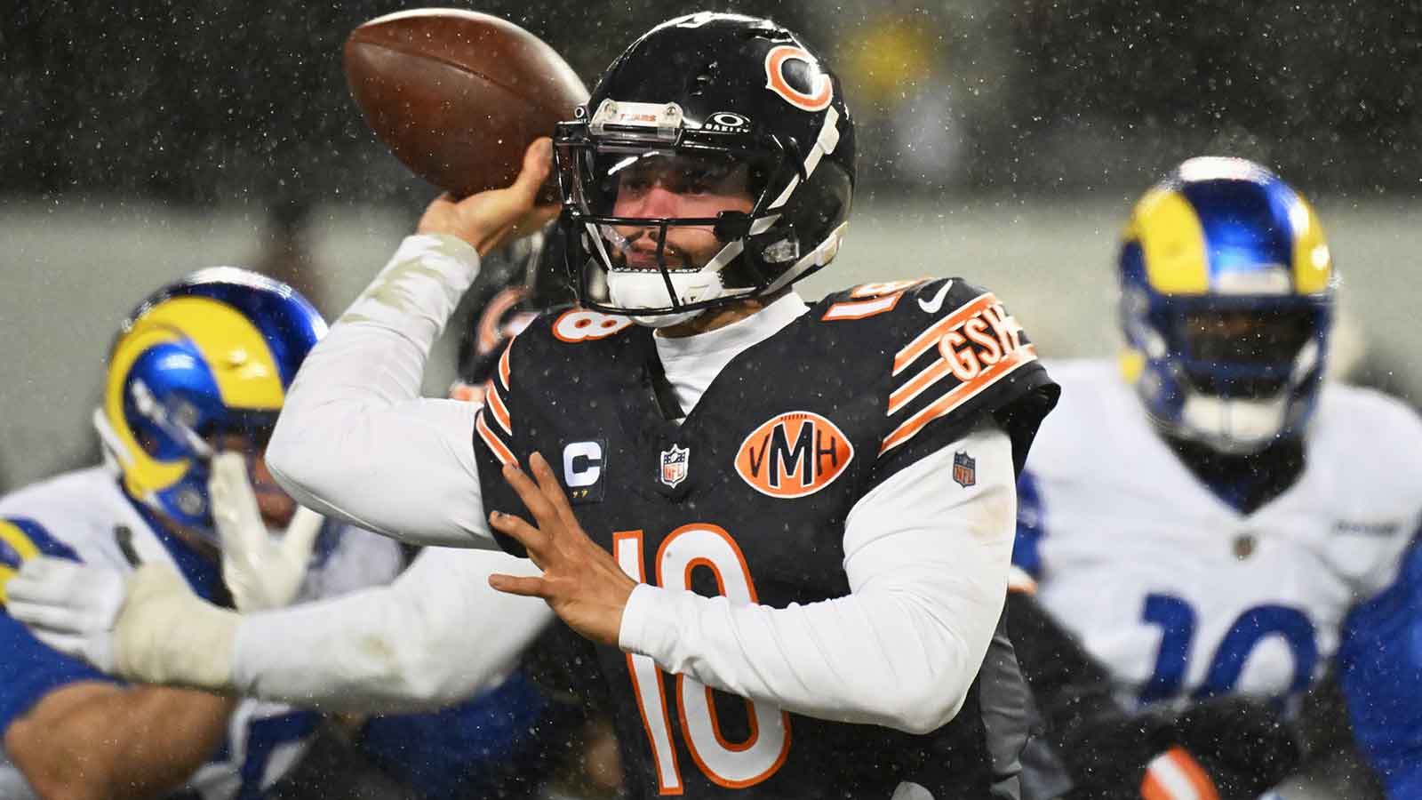 Bears news: Caleb Williams shows off chain to commemorate Madden cover