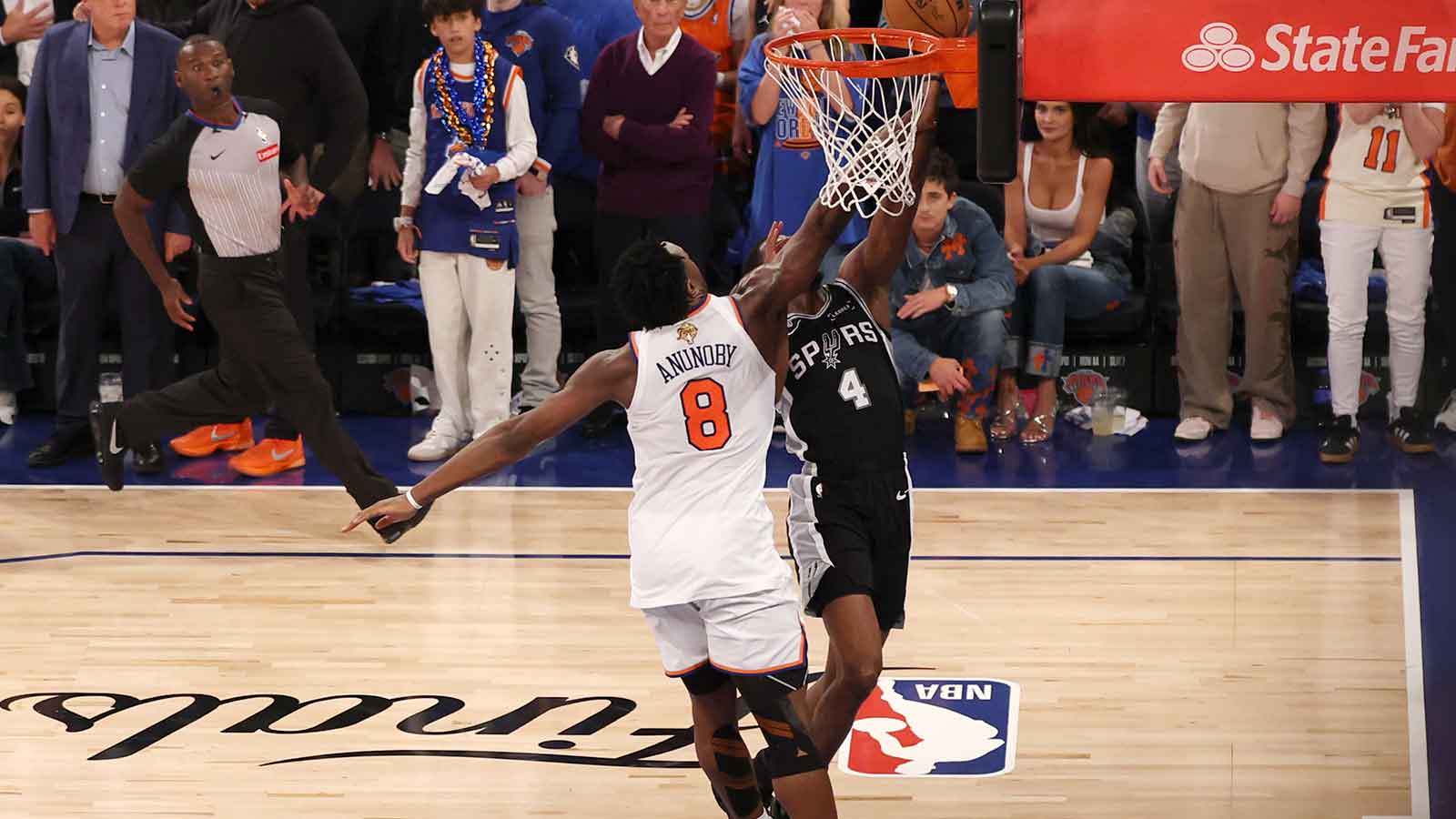 Charles Barkley rips Spurs PG De'Aaron Fox for 'dumbass play | SPORTS ...