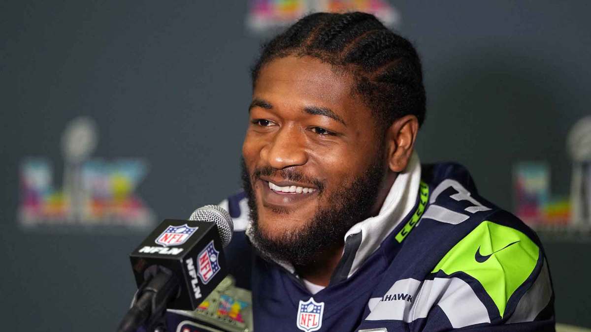 Seahawks news: Ernest Jones IV shares intriguing outlook for top-ranked ...