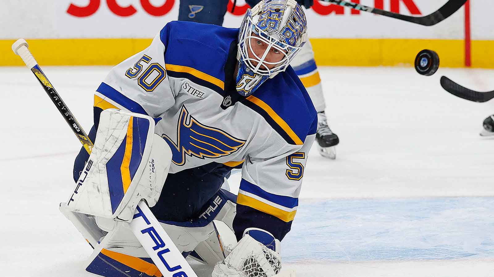 Oilers' perfect trade offer for Blues' Jordan Binnington