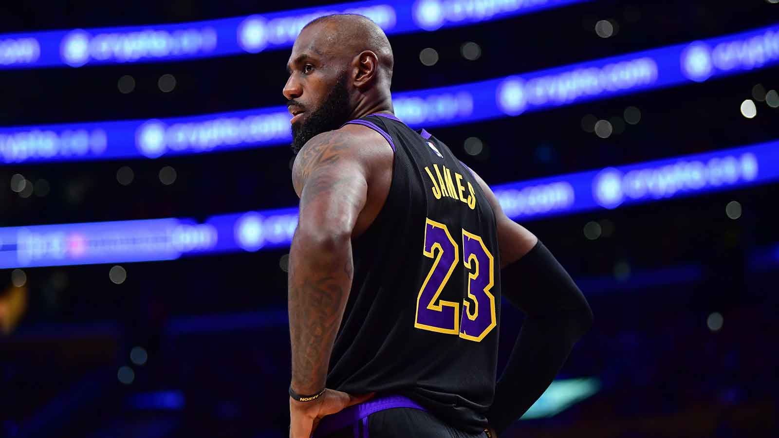 Lakers news: What LeBron James leaving means for LA's salary cap space