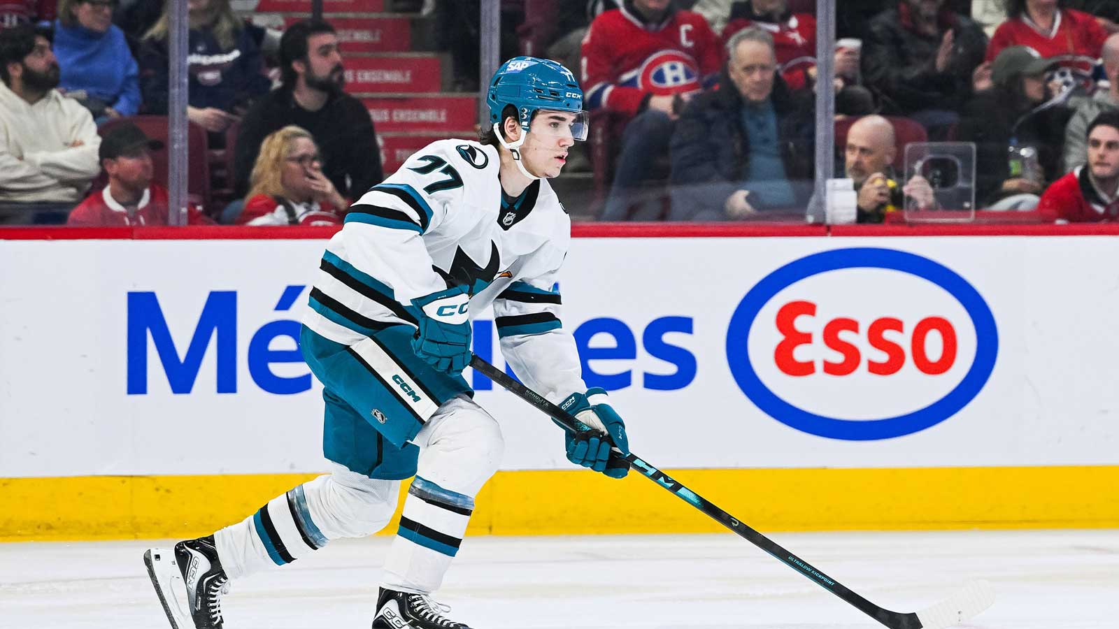 Sharks' perfect trade offer for Red Wings' Dylan Larkin after trade request