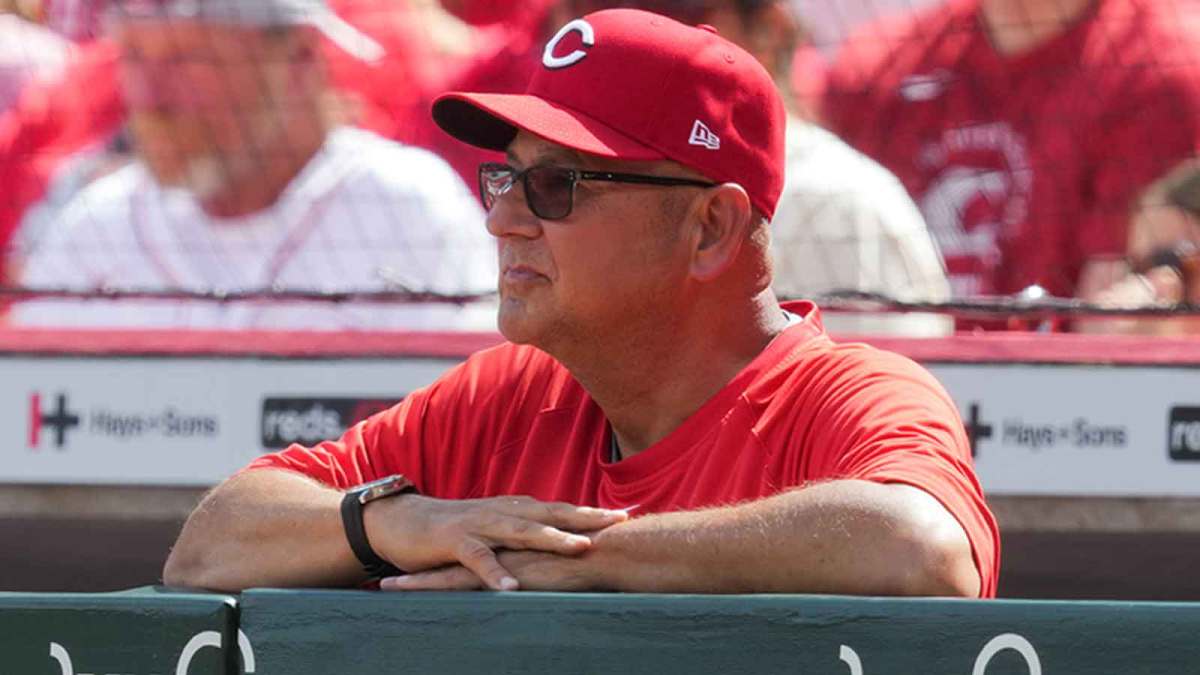 What Reds’ Terry Francona said about costly late-game mistakes vs. Padres