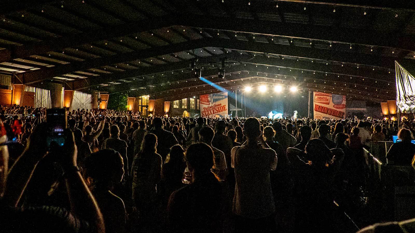 Thunderstorms couldn't stop Noah Kahan's electric set at Stateside Fest ...